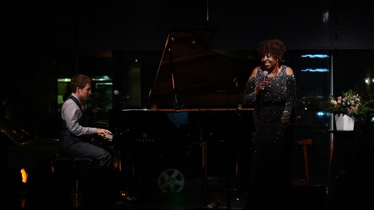 Carolizing Christmas - The Dynamic Miss Faye Carol - YouTube