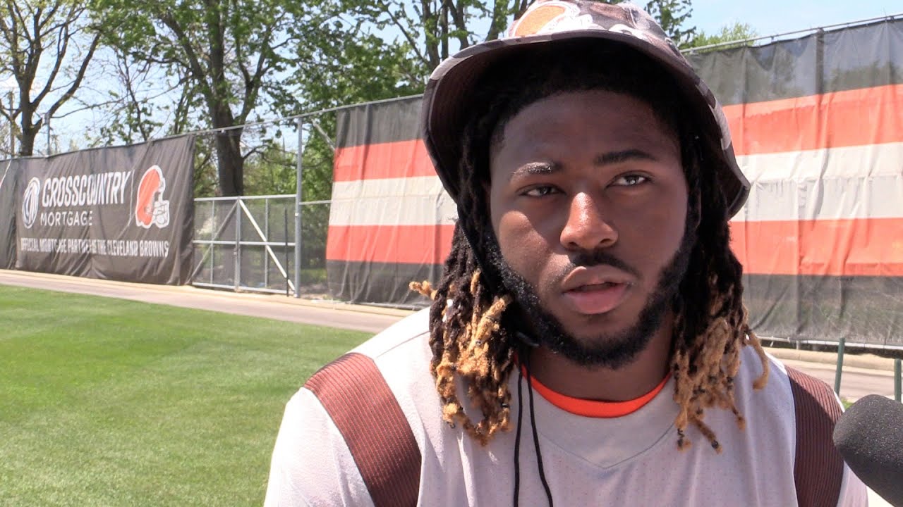 Browns’ rookie DE Alex Wright strives to set the standard - YouTube