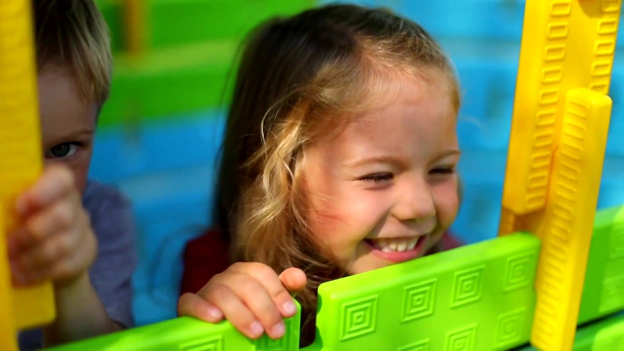 Constructa Den - YouTube