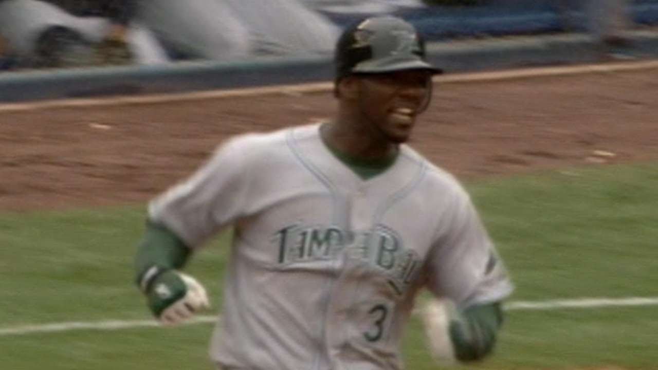 Elijah Dukes homers in his first Major League at-bat - YouTube