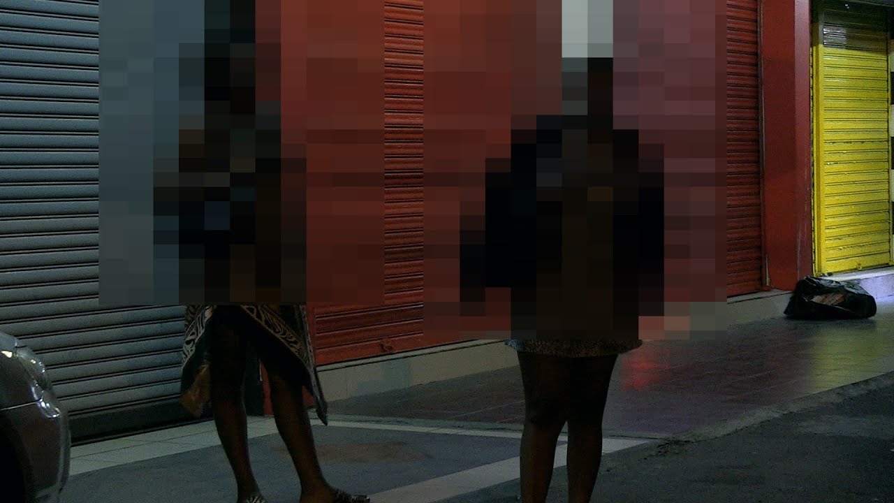 Prostitution : «Je suis maman et je fais les trottoirs» - YouTube