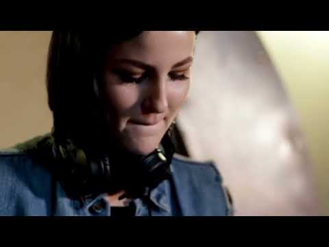 SashaG – I Want to Touch Your Lips (Official Song)