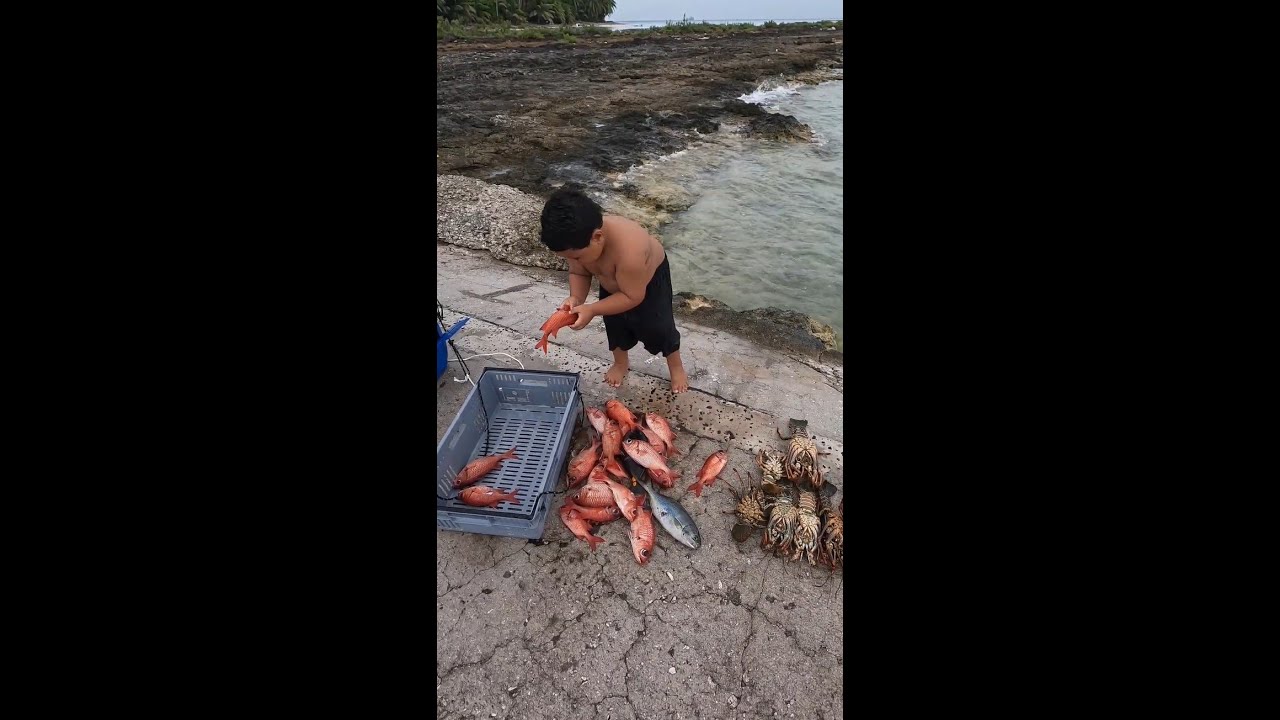 School Holiday Island Life | Kids, Fishing & Food in Manihiki Paradise ...