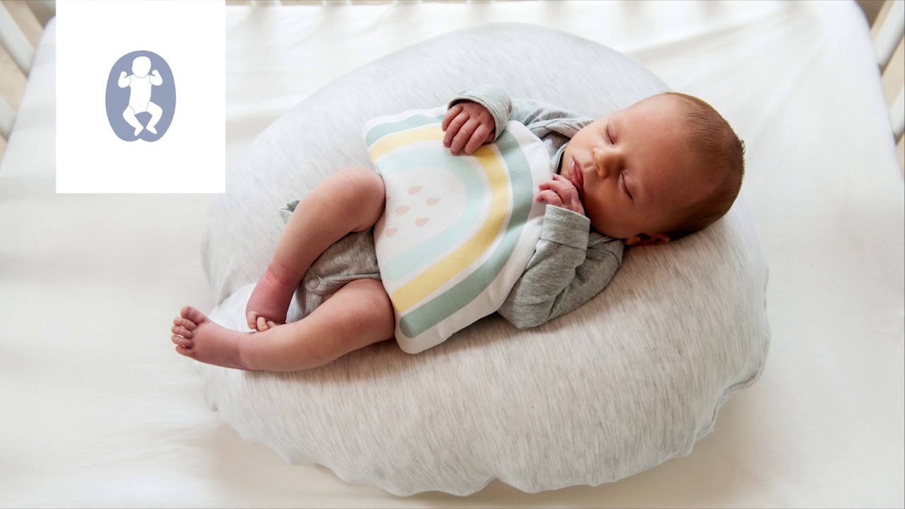 Doomoo Softy Voedingskussen | MamaLoes - YouTube