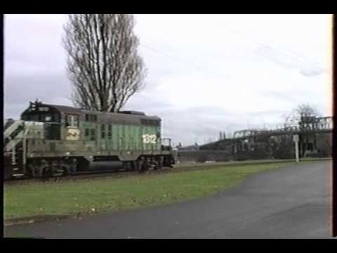 BN GP-9 1812 at Hoquiam WA Fall 1996 - YouTube