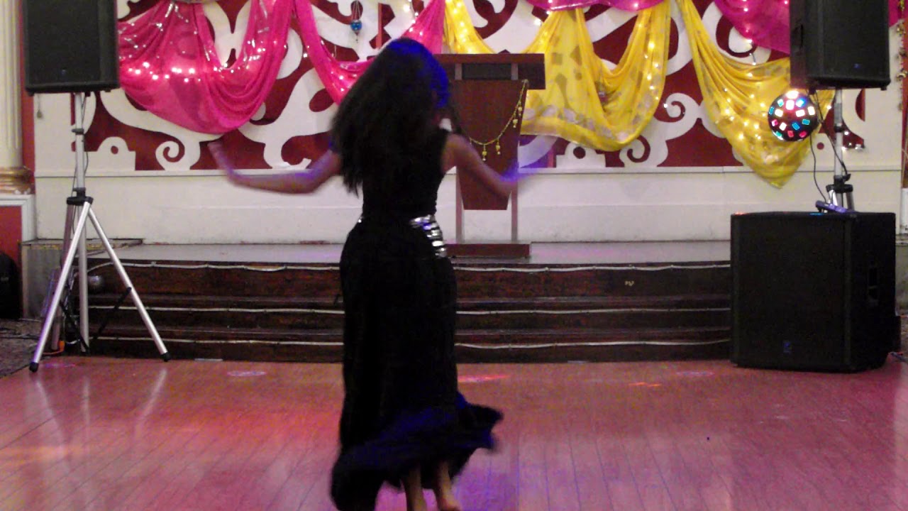 Satrangi Re - Ria Dancing at Mathur Diwali 2017 - YouTube