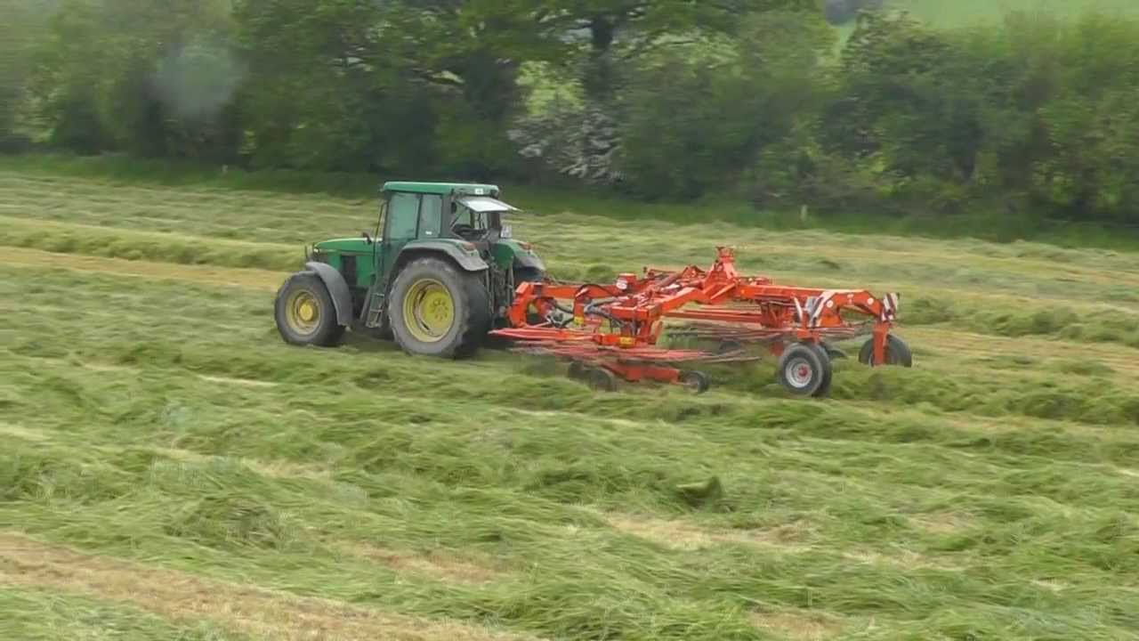 Silage 2012 - Raking (1) - YouTube