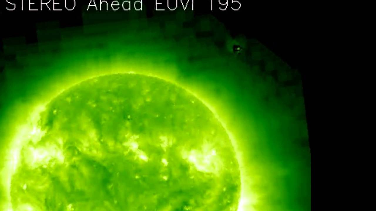 Large UFO Captured Circling the Sun - YouTube
