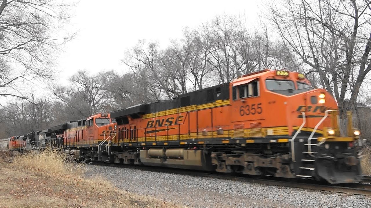 BNSF 6355 w/ NS Power Leads Freight, Colona, IL 1/21/23 - YouTube