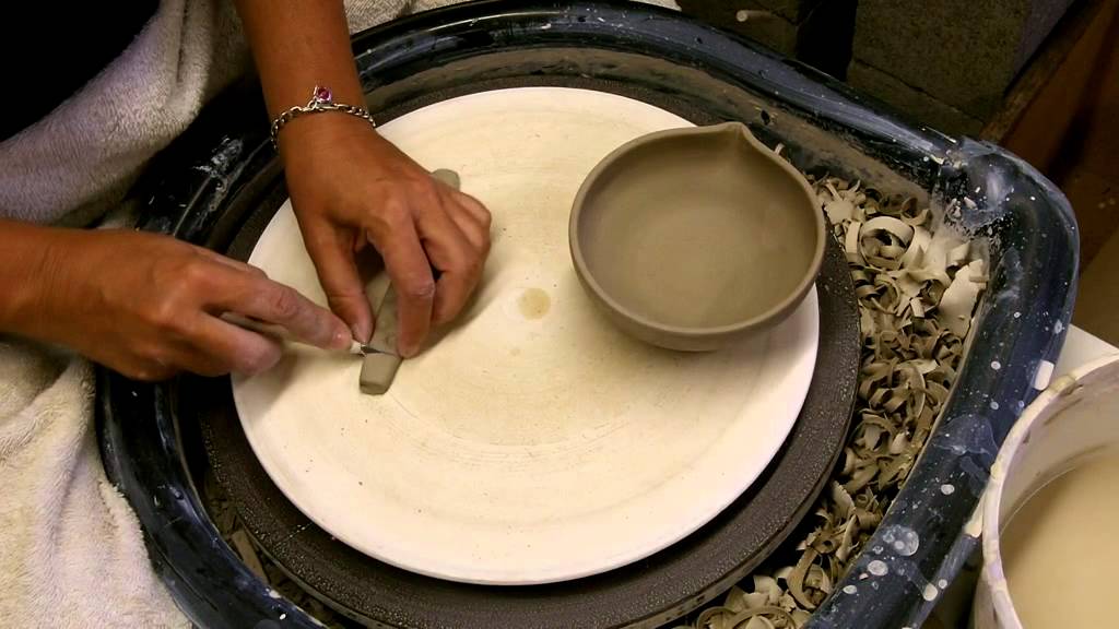 Day 11- Slip Trailing - Small Handled Pouring Bowl - 30 days 30 ...