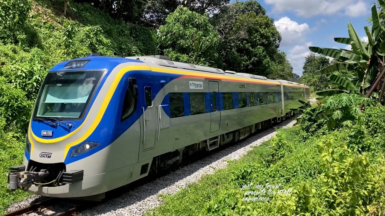 KTMB Twin DMU's, DMU 05 Kuala Krai and DMU 06. Taken at Kuala Lipis ...