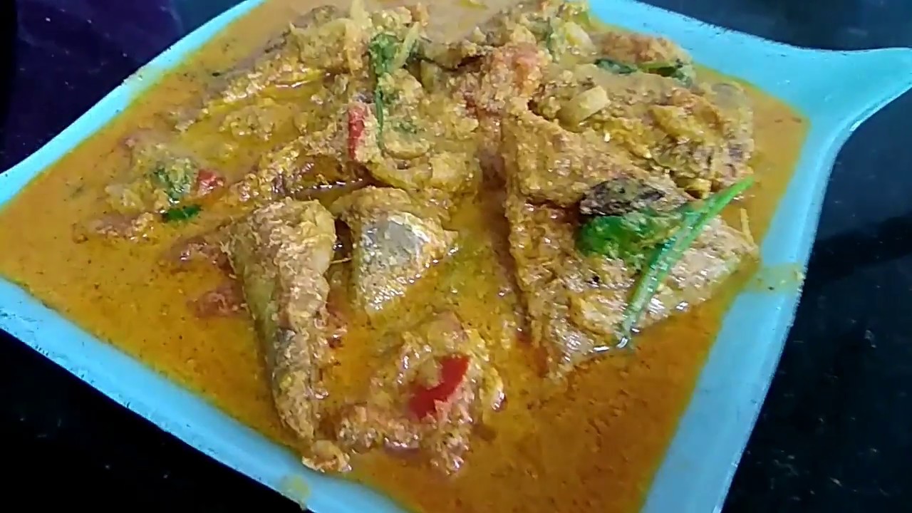 Fish kurma / meen kurma / different style of fish gravy/fried fish ...