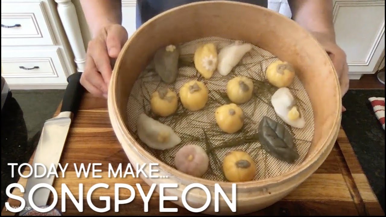 How to make traditional Songpyeon (송편) for Korean Chuseok! - YouTube