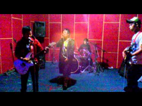 Belahan Jiwa Cipt:Mita The Virgin.by:V'Band.Virginity Bandung