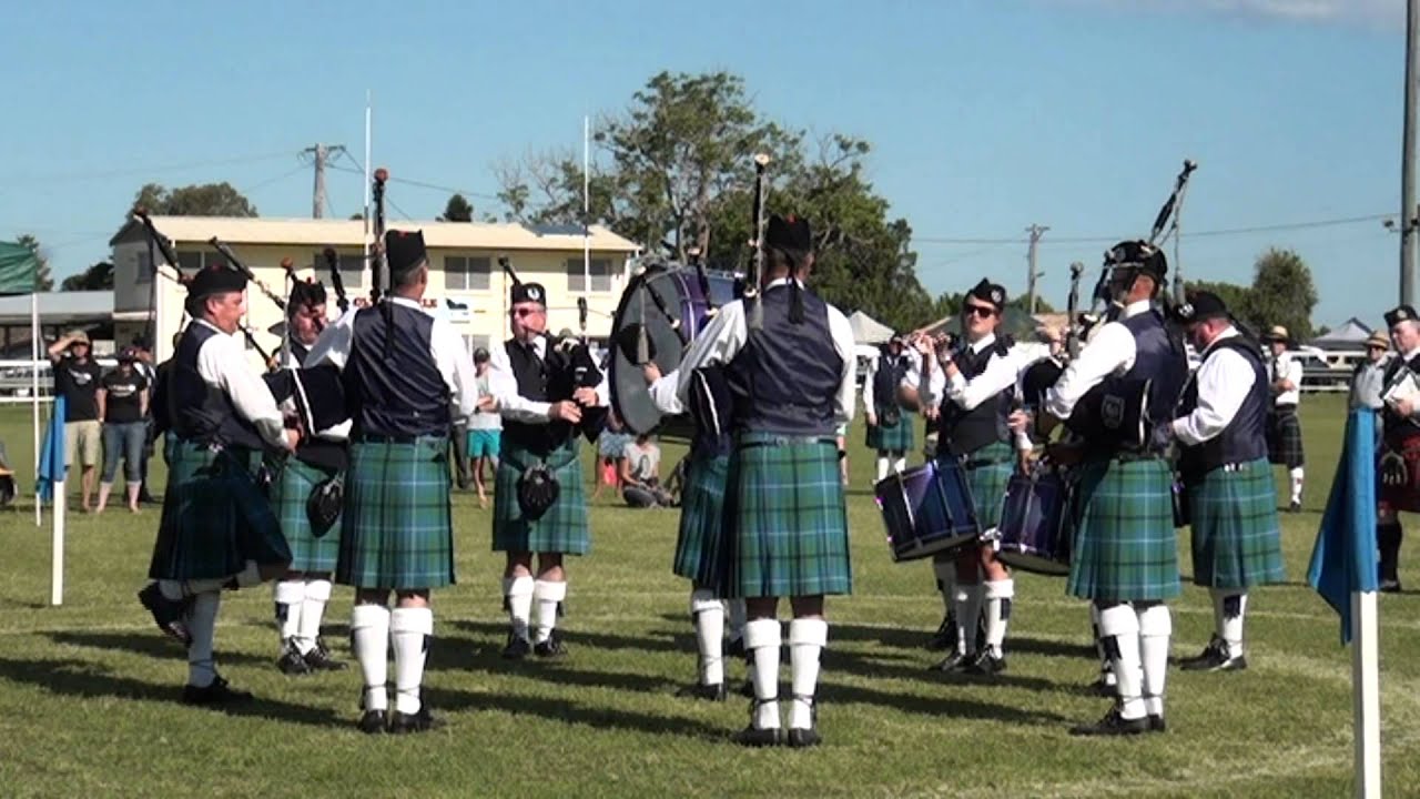 Wynnum RSL No 1 Pipe Band - Medley - YouTube