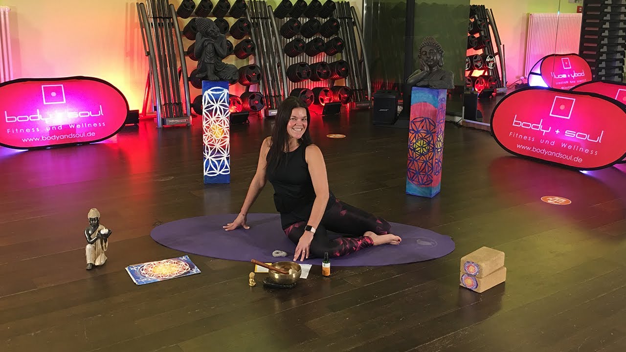 Yang + Yin YOGA'60 Session 2.0_3 powered by Michaela - YouTube