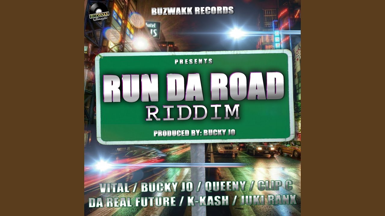 Cyaan run di road - YouTube