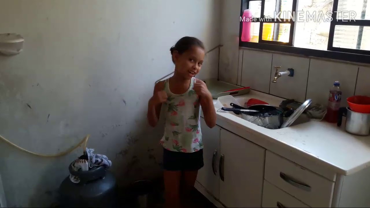 Ajudando Minha Mãe Lavando A Louça Youtube