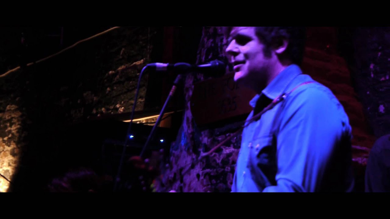 Will Kevans performing 'Picking up the pieces' live @ 12 Bar Club, Soho ...