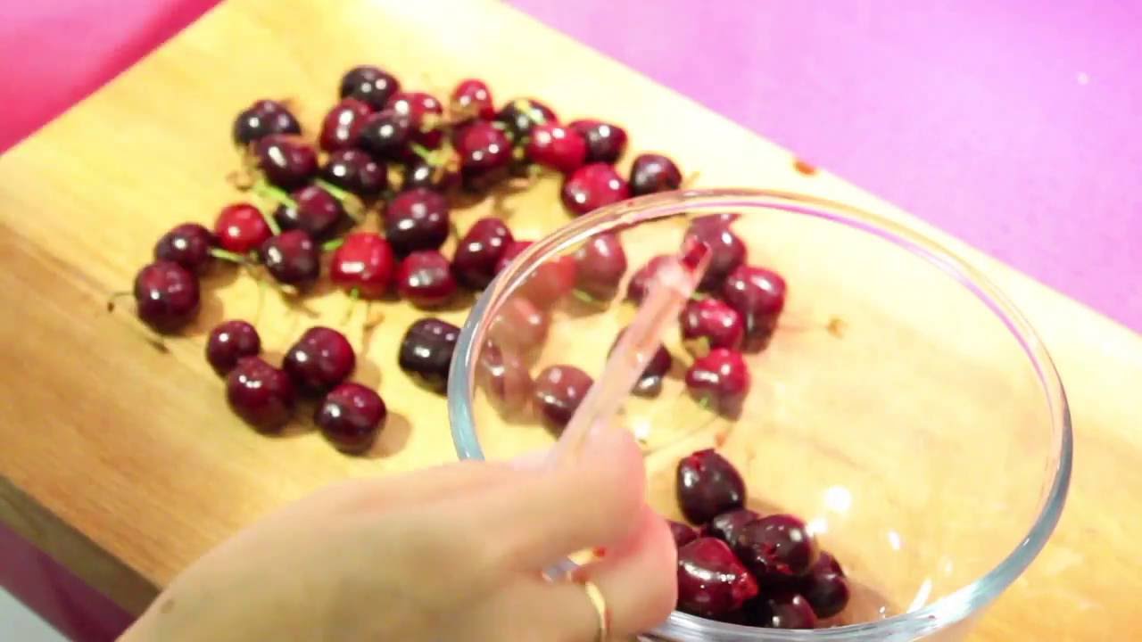 Cómo deshuesar cerezas - YouTube