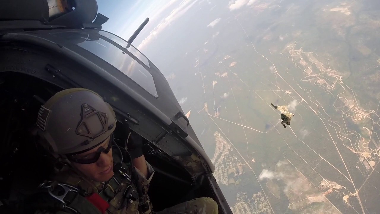 UH-60 Blackhawk Military Free Fall Jumps - YouTube