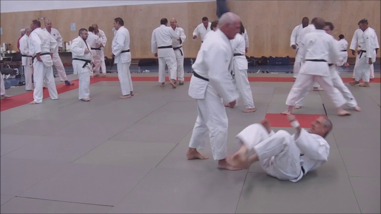 9 Foot Sweep Body Positioning Practice - YouTube