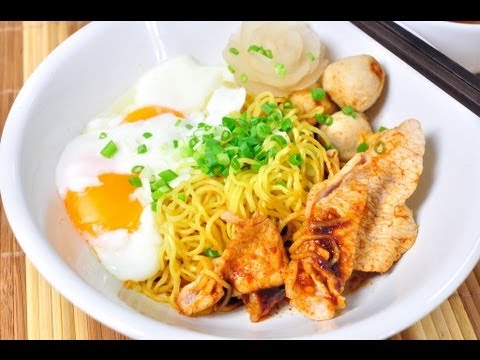 [Thai Food] Spicy Wheat Noodles with Soft-boiled Egg (Ba Mee Hang Yum ...