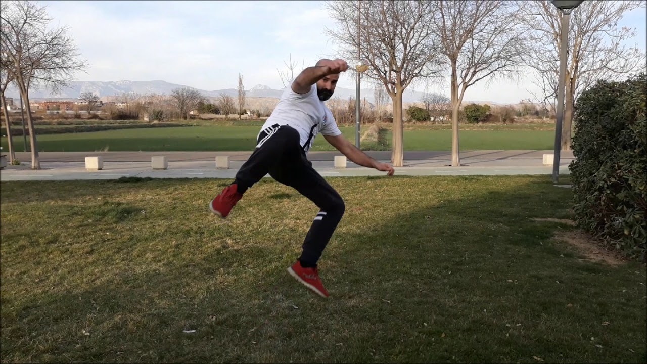 Triple kick (flik flak) - YouTube