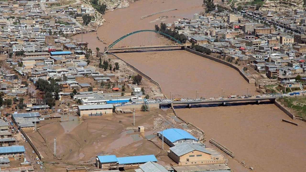 Iran floods: New evacuations ordered over fears of more flooding - YouTube