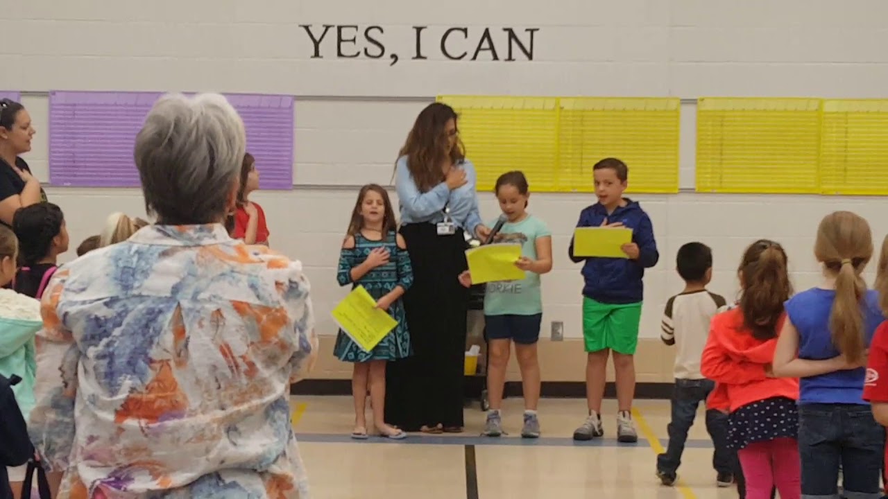 Summer leads the Texas Pledge at school - YouTube