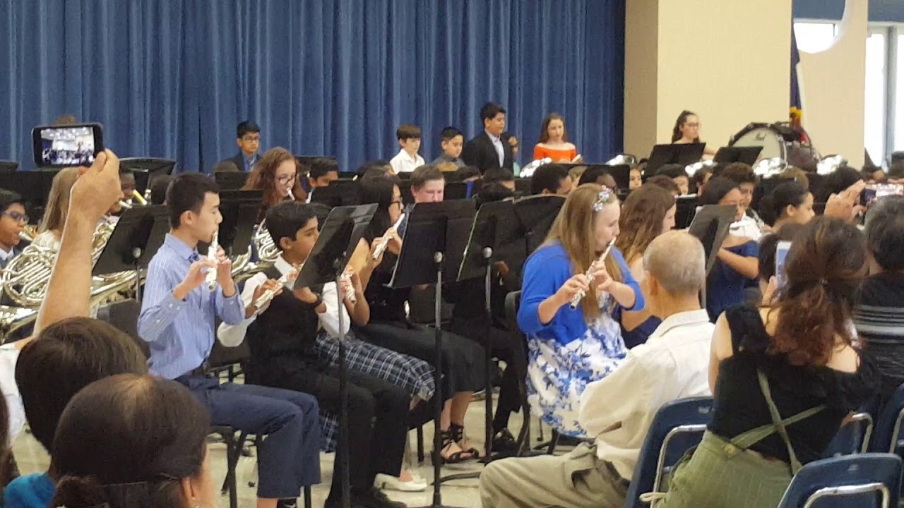 Spring beginner band concert(1) - YouTube