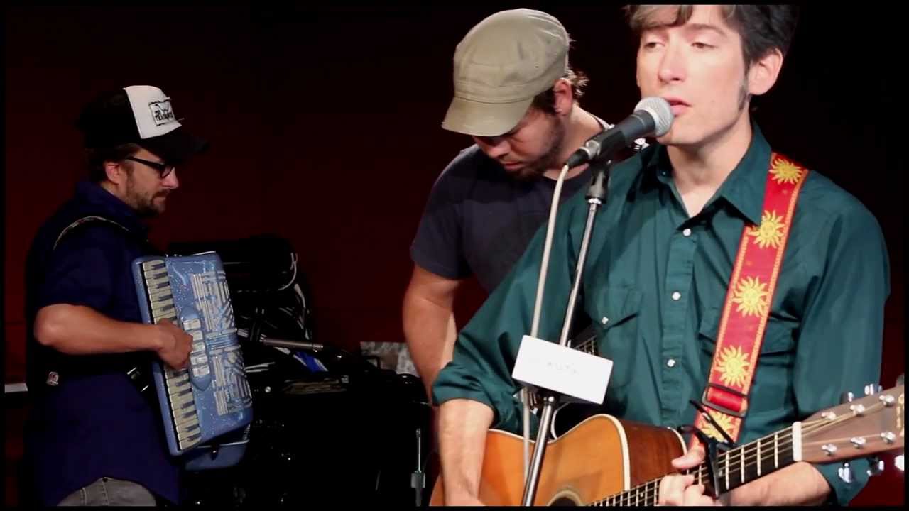 Colin Gilmore - "Wake Me In The Night" - YouTube