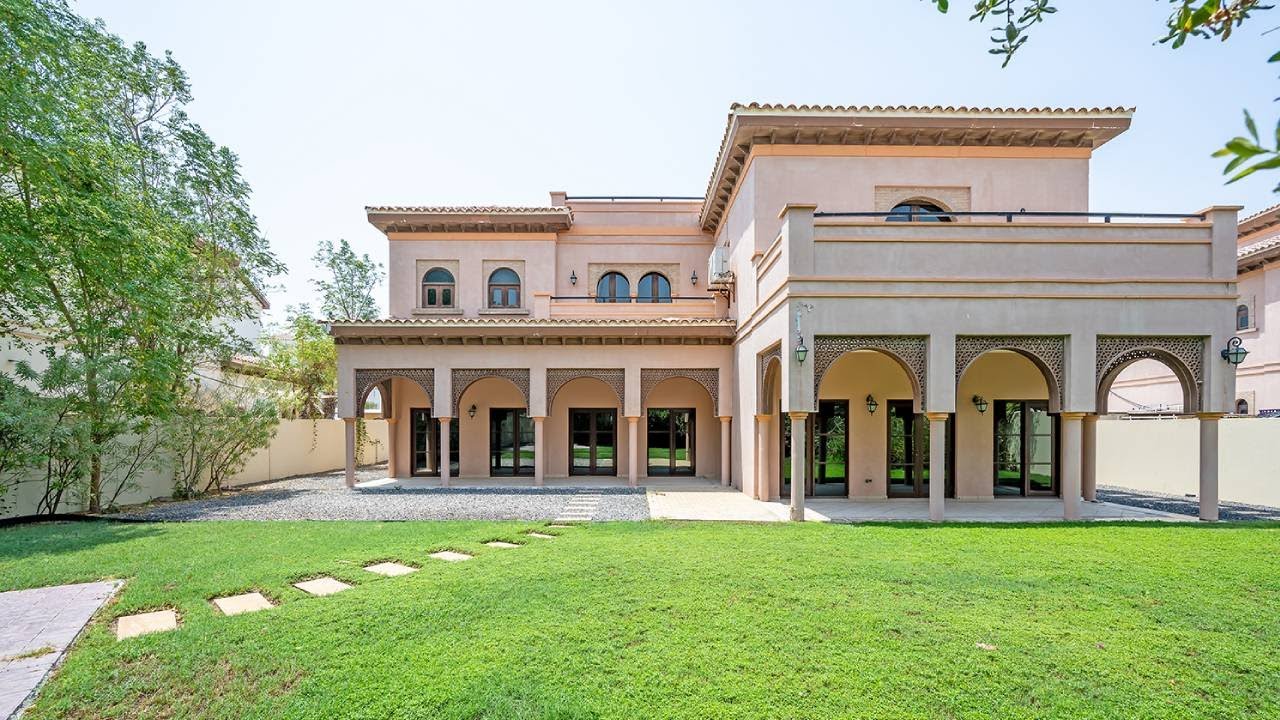 Well Maintained | Granada Villa | 5 Bedroom | The Villa - YouTube