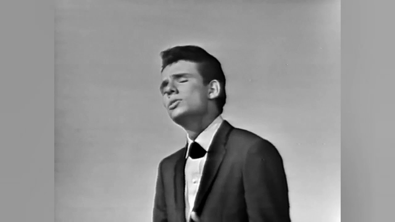 José José El mundo HD (1965) - YouTube