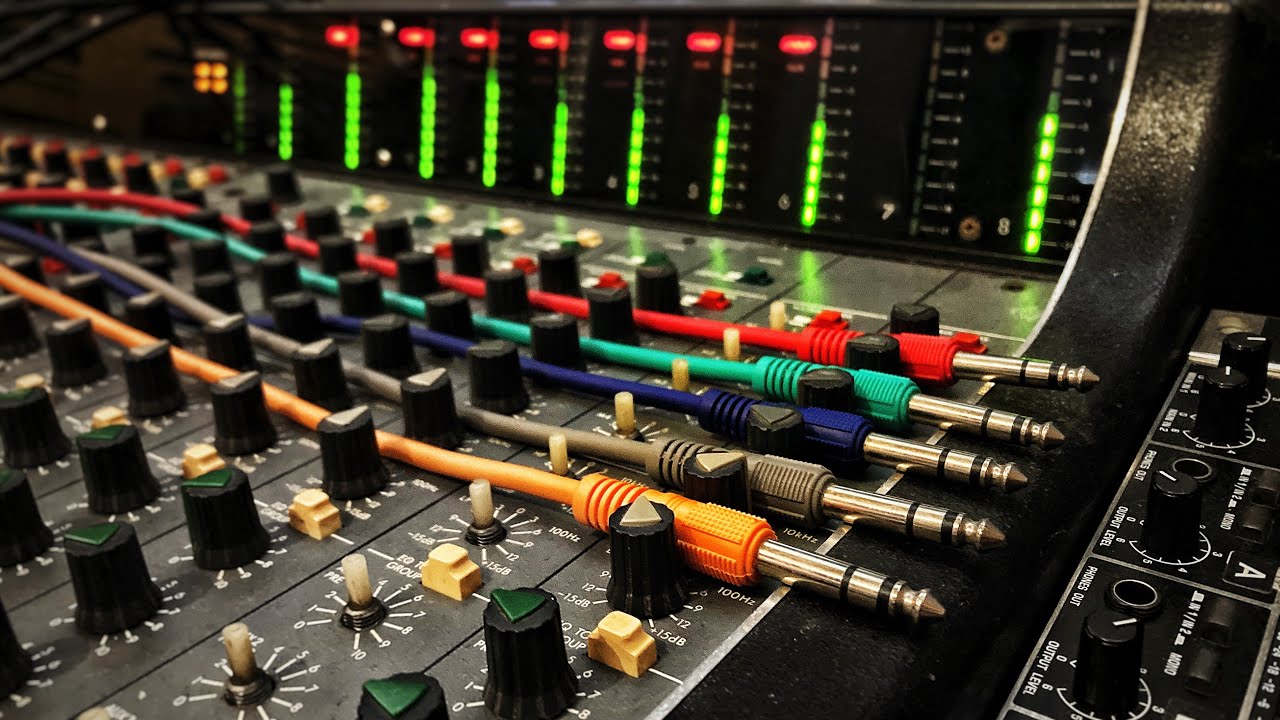 Getting an Analog Console || Part 3 The wiring - YouTube