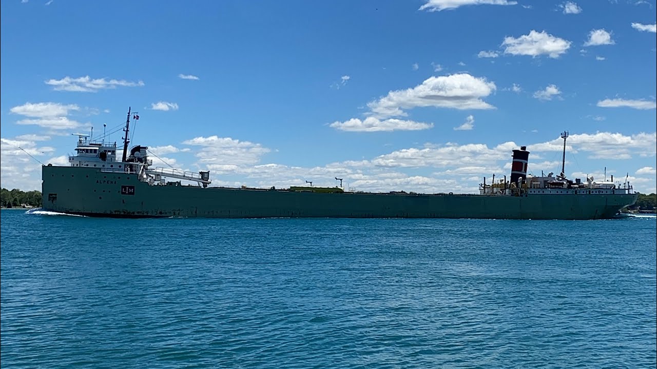 Alpena Freighter Steam Whistle Salute - YouTube