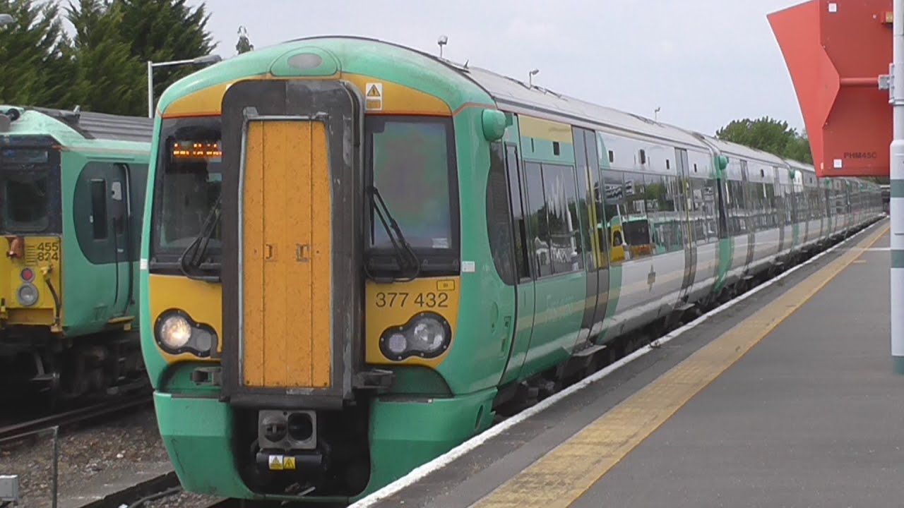 377432 + 377425 Departs Tattenham Corner For London Bridge - YouTube