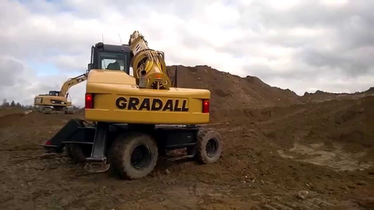 GRADALL 3300 II - YouTube