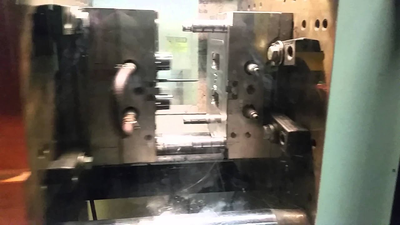 110 Ton Cincinnati Milacron Roboshot - YouTube