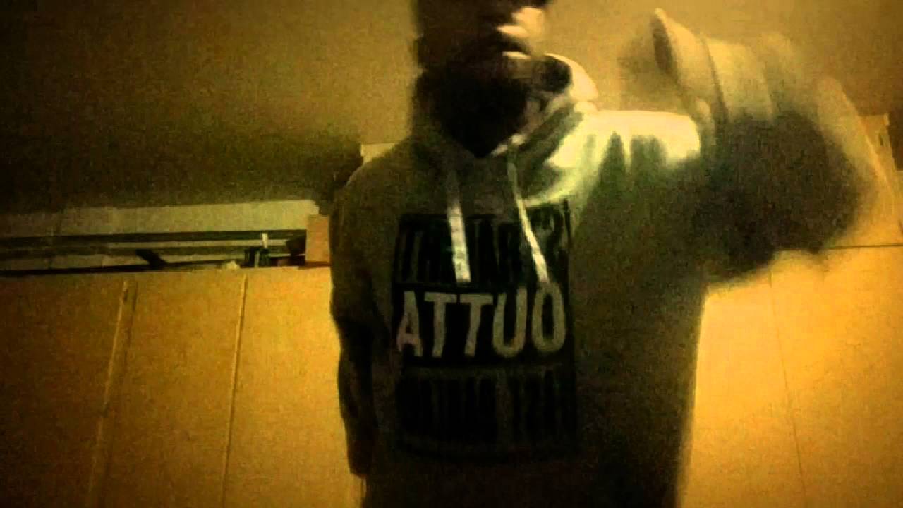 killafish playing - YouTube