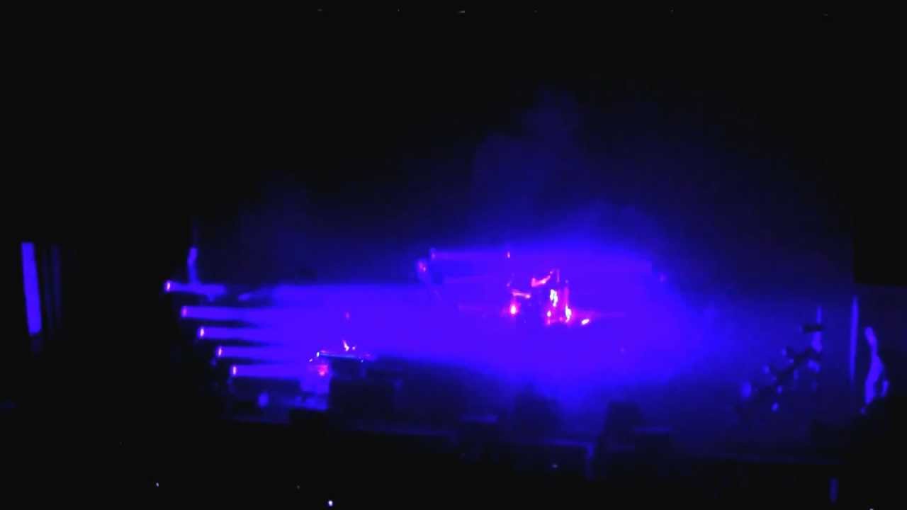 Crystal Castles - Celestica (Live) (HD) - YouTube