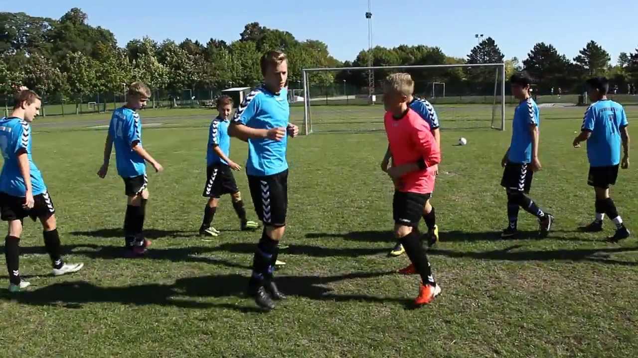 Egholmskolen - Ekstra Bladet Skolefodbold - YouTube