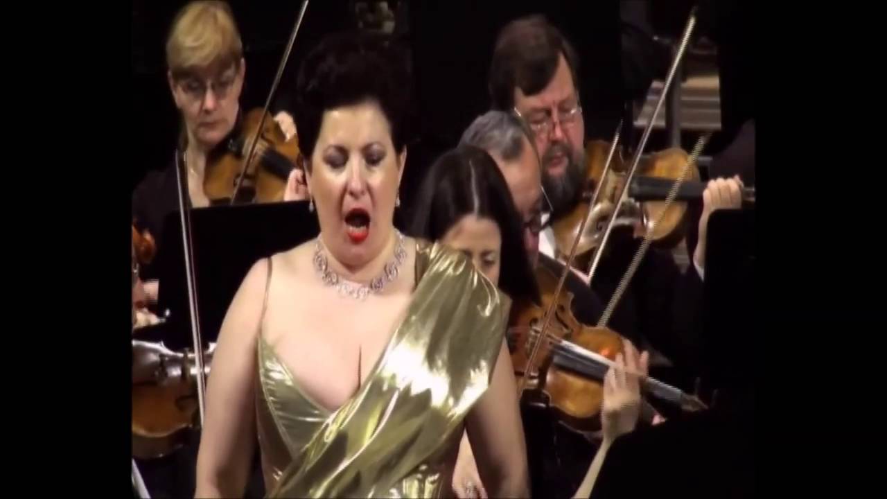 Silvia Sorina Munteanu - Attila - Allor che i forti corrono - YouTube