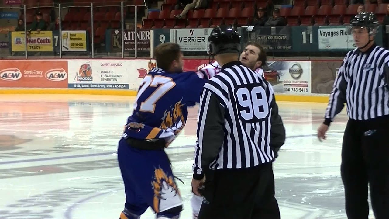 Adam Bourque vs Frédéric Côté - YouTube