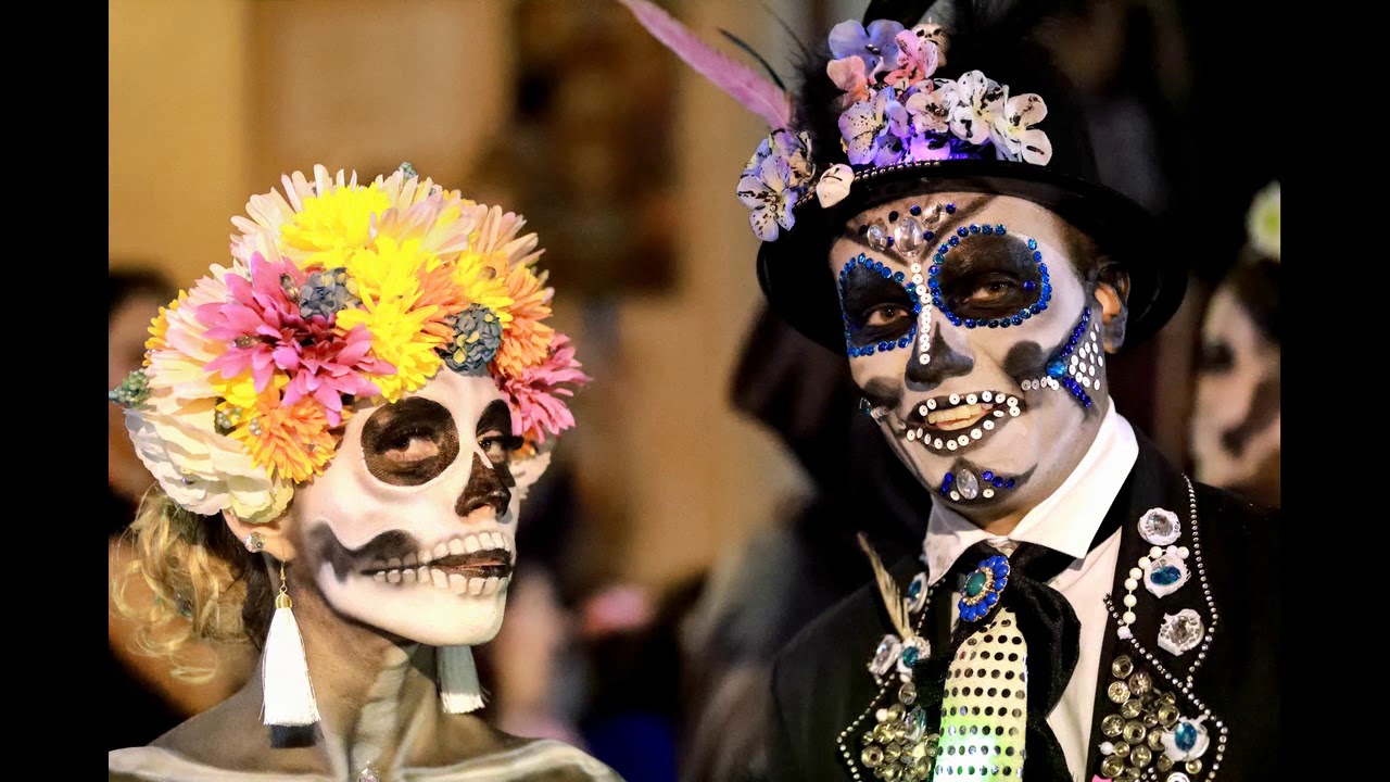 Novias Catrinas - YouTube