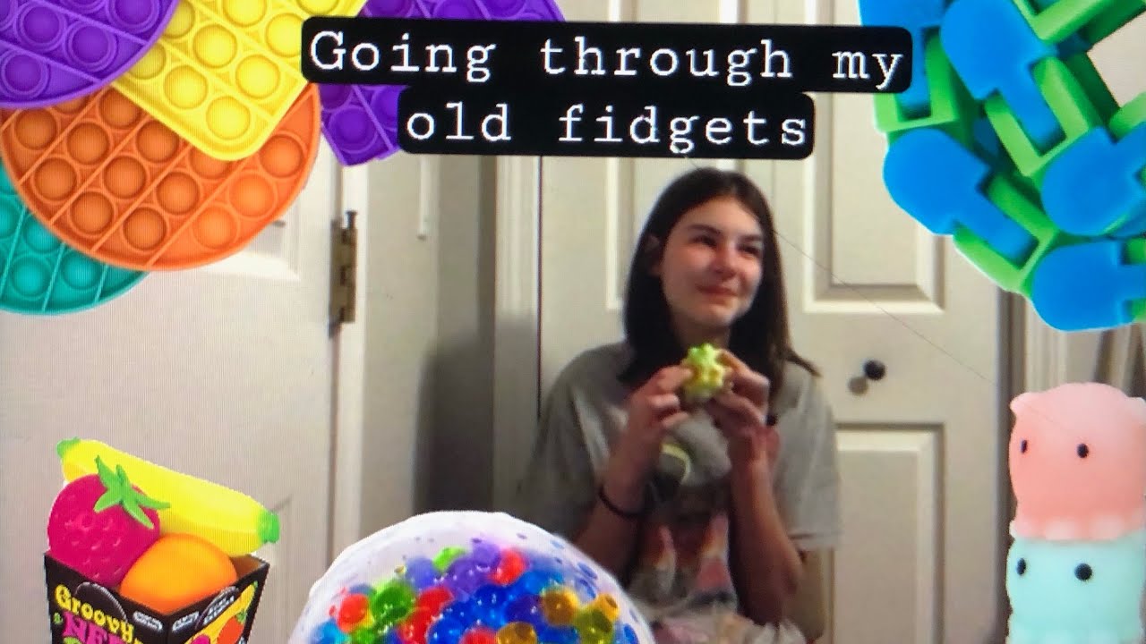 Going through my old fidgets! (This video is very weird )🤣 - YouTube