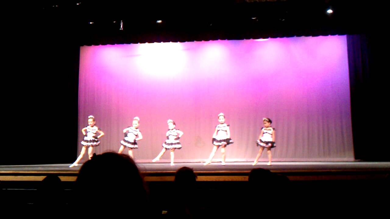 Madelyn's Dance Recital - YouTube
