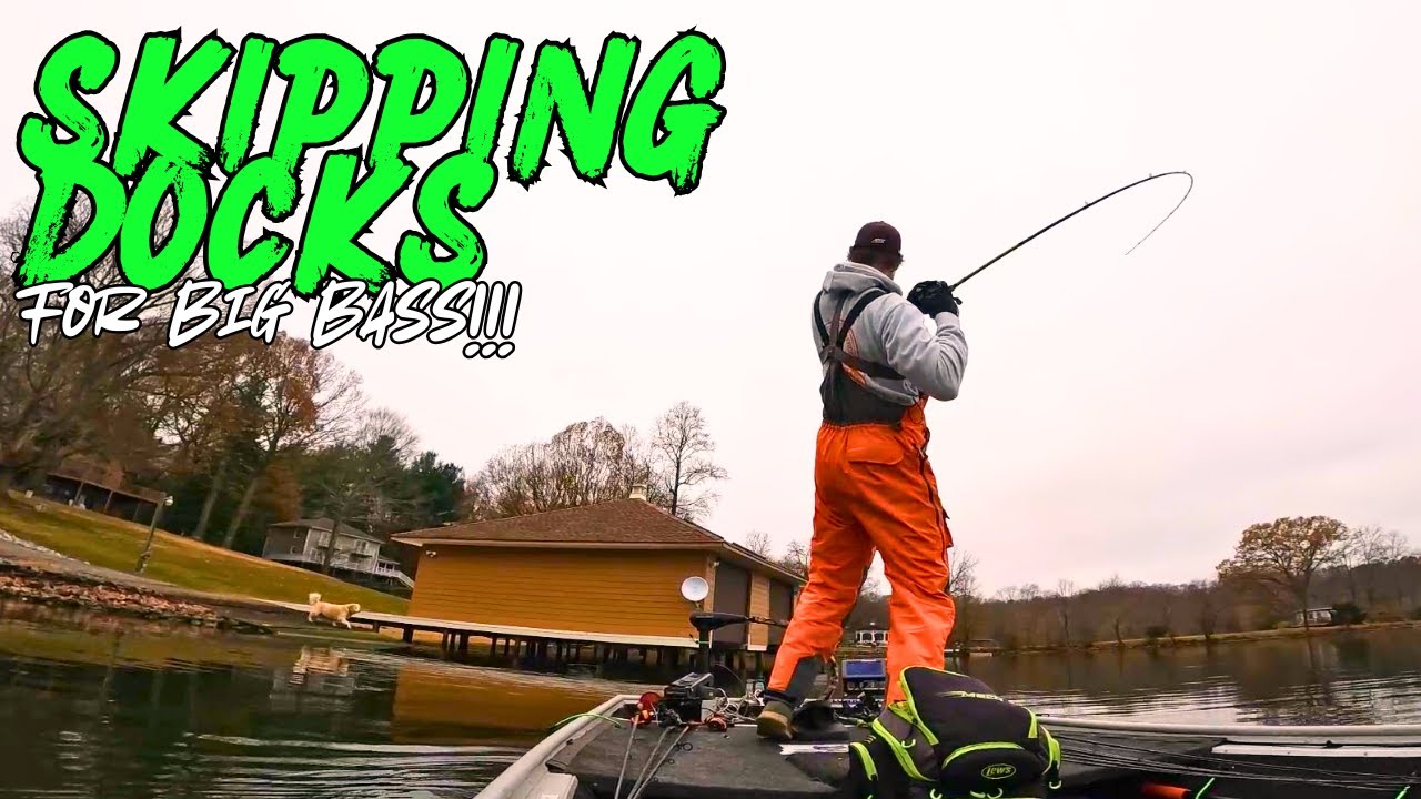 SKIPPING Shallow DOCKS On ULTRA CLEAR Lake!!! || Lake Anna - YouTube