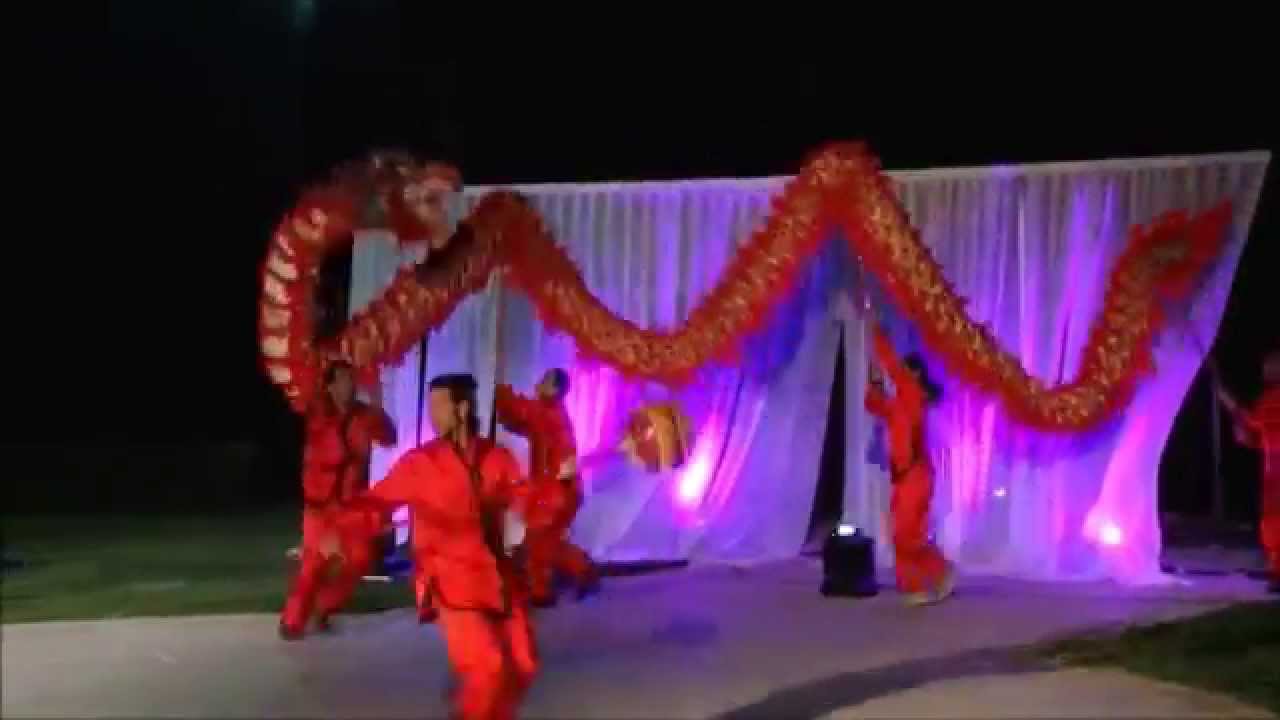 Traditional Chinese Dragon Dance - Bailando - YouTube