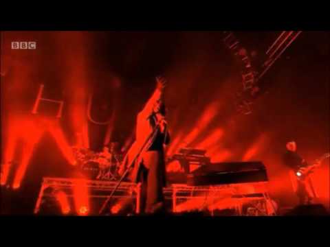 Hurts - Exile (Live from Glastonbury 2013) - YouTube